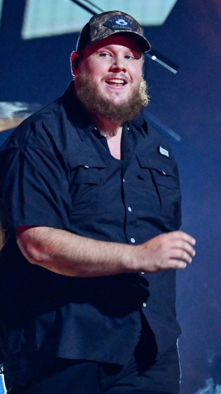 Luke Combs: Navigating Fame Amidst the Shadows of Obsessive-Compulsive ...