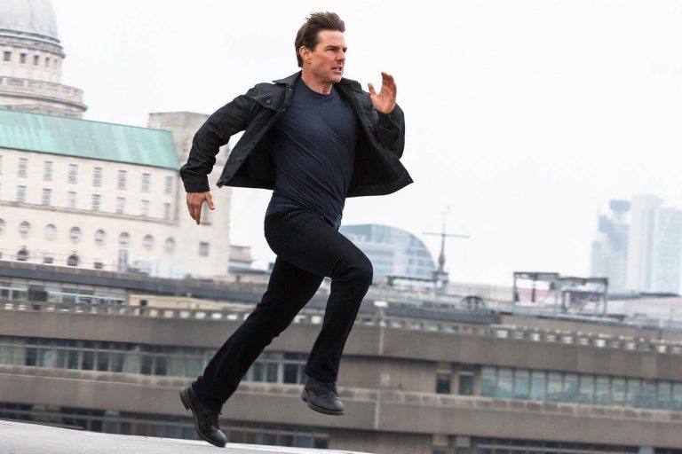 The Origins of Tom Cruise's Iconic Run: Rob Lowe Reveals the Connection ...